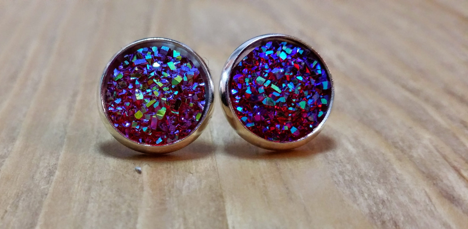 Ruby-red Druzy Style Studs on Luulla